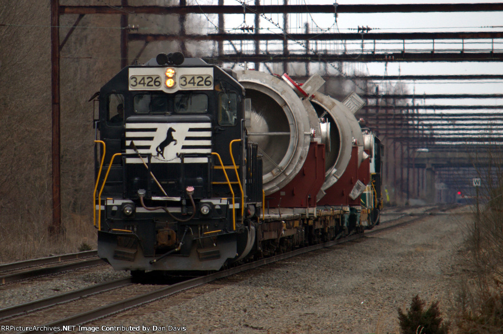 NS SD40-2 3426 on the rear of X999-23
